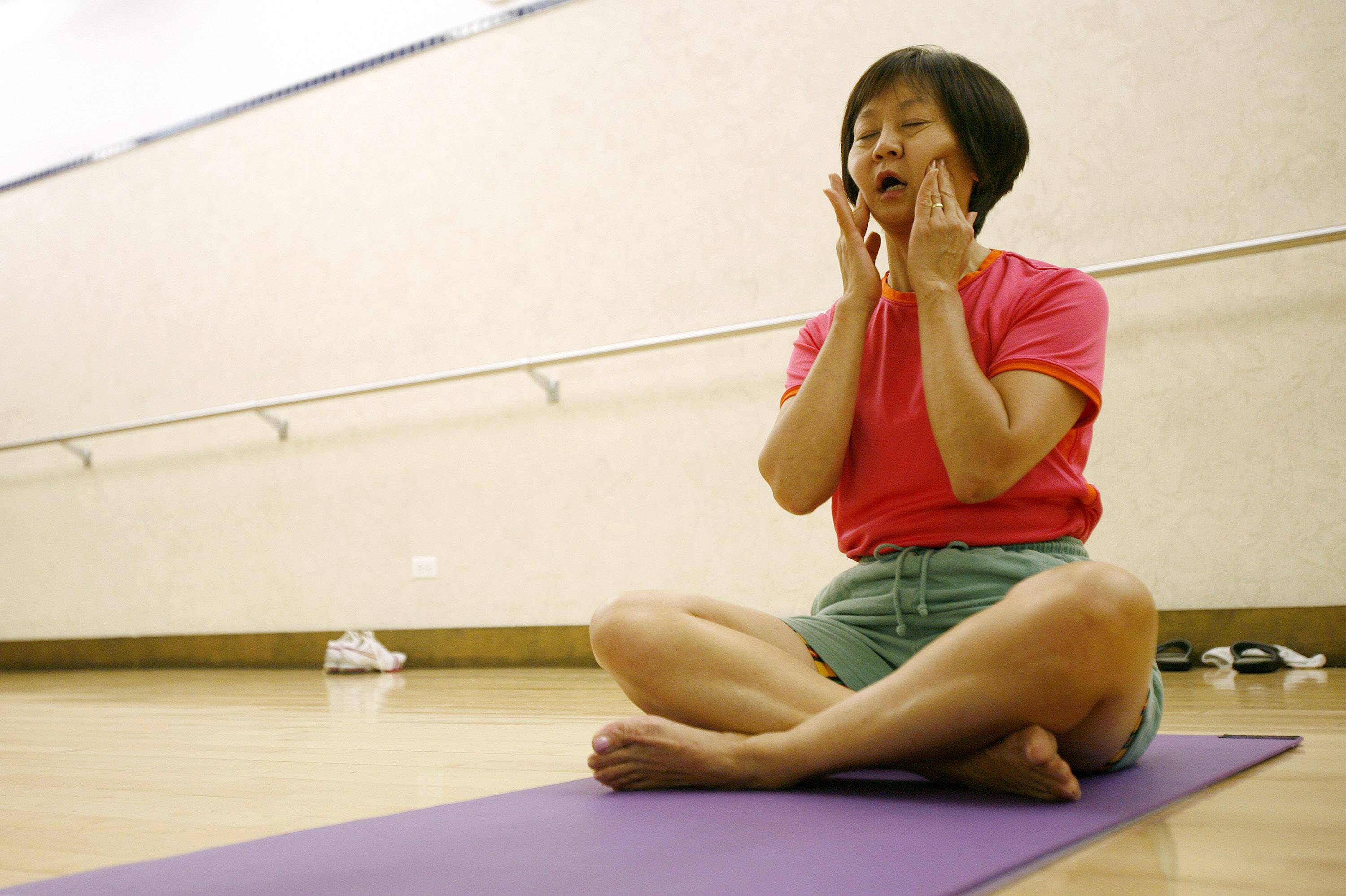 Facial Yoga To Reduce Wrinkles