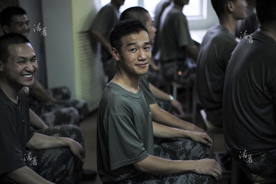 Soldiers' daily lives through the lens[3]- Chinadaily.com.cn