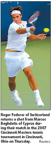 Federer finds way into Cincinnati quarters - Chinadaily.com.cn