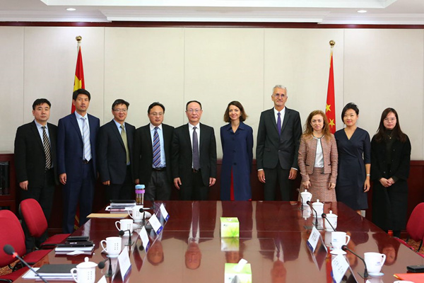 Vice-President of DRC meets with OECD Chief Economist