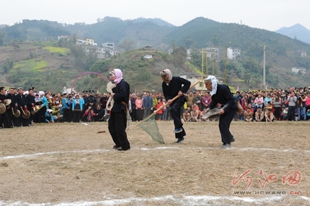 Tian'e celebrates Maguai Festival