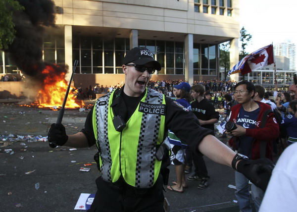 Riots in Vancouver as Canucks lose Stanley Cup