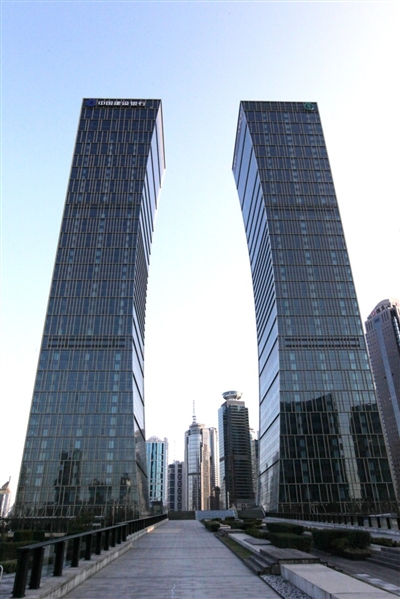 Lujiazui to build higher landmarks