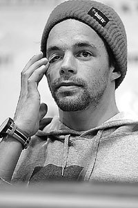 Stars chase big bucks on Bird's Nest's new ice - Sports - Chinadaily.com.cn