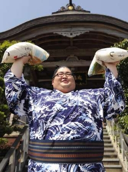 How fat is fat? Sumo heavy pledges more poundage